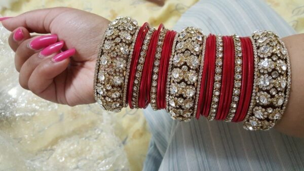 10 Best Wedding Jewellery For Indian Bride - Textile Details